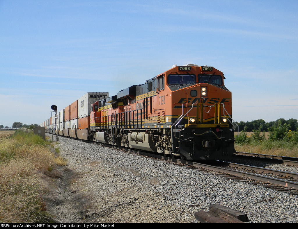 BNSF 7098